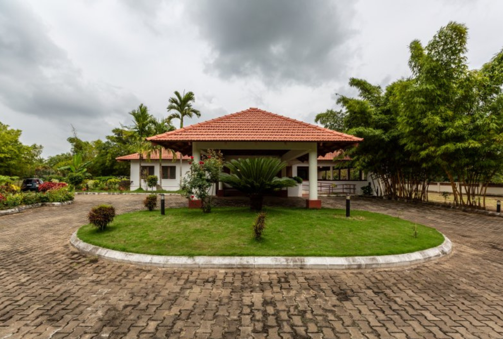 Mayura yagachi Belur – Karntaka Tourism